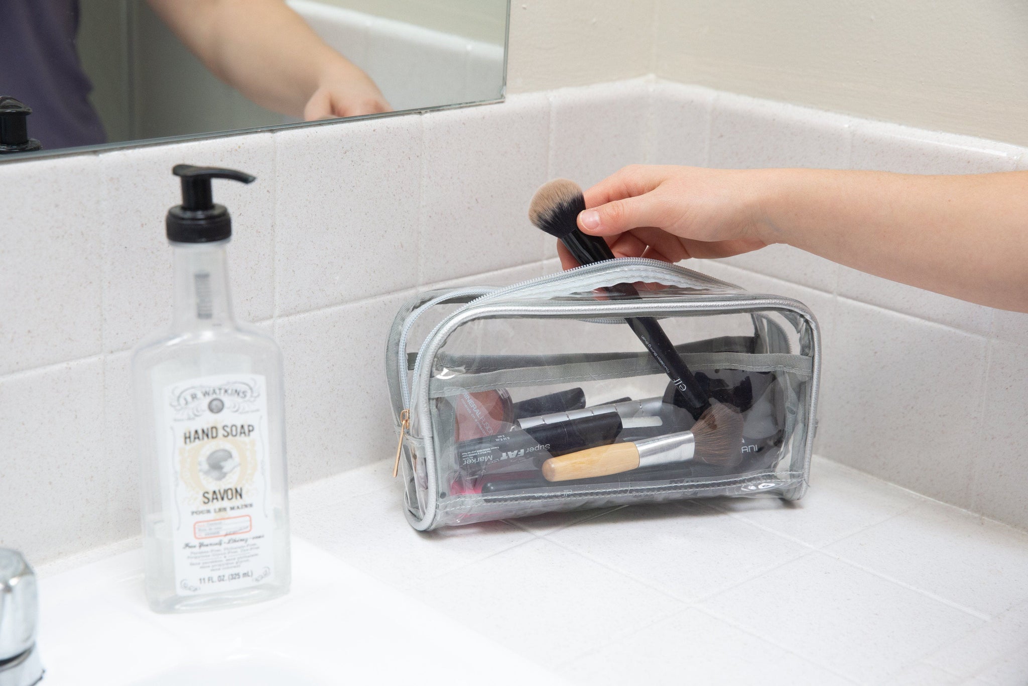 clear plastic makeup box